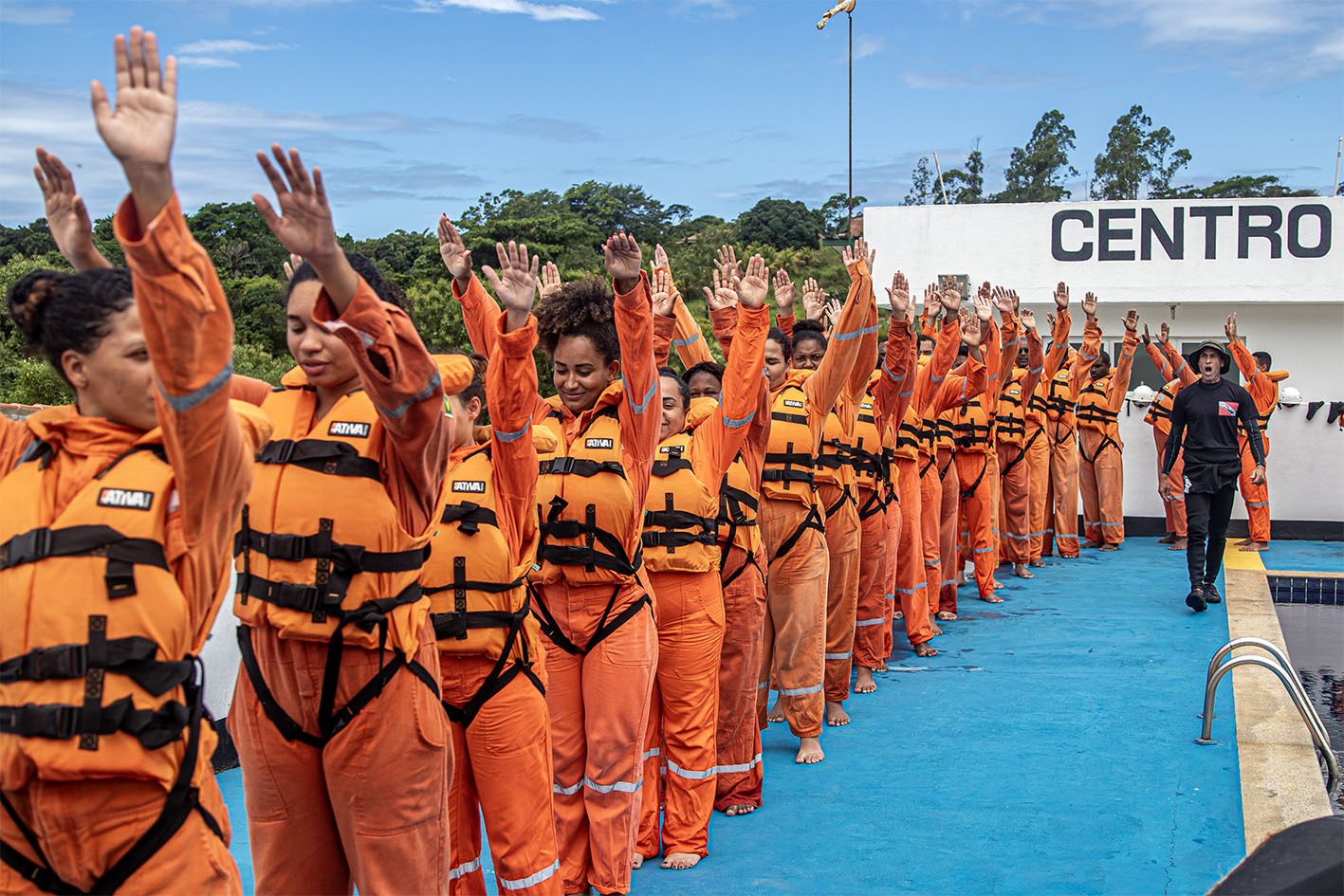 Macaé: primeira turma em CBSP e HUET de 2024 conclui curso - ErreJota ...